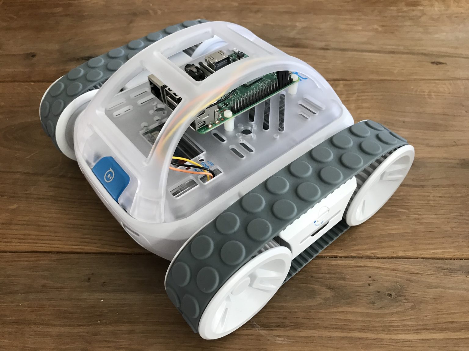 Sphero RVR mit Python auf einem Raspberry Pi ansteuern – DIRECS